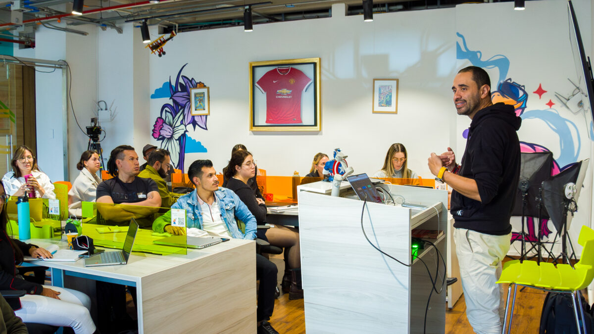 IA University: educación en inteligencia artificial para emprendedores - IA Colombia